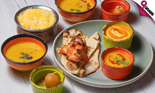 Authentic Indian Street food at Mumbai Spices! | Qgrabs